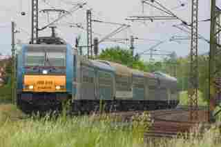 Bombardier TRAXX (Rákos train station) - A photo from Budapest Hungary ...